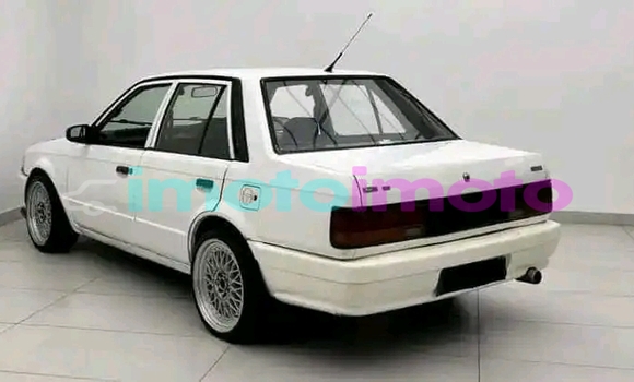 Buy used mazda 323 white car in johannesburg in gauteng - imotoimoto