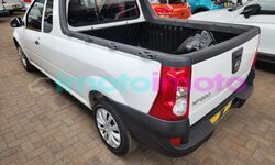 Buy used nissan np200 white car in pretoria in gauteng - imotoimoto